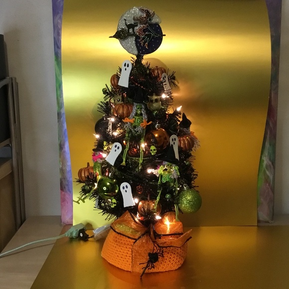 Hand Crafted | Holiday | New Halloween Skeleton Tree Hand Crafted 26 ...